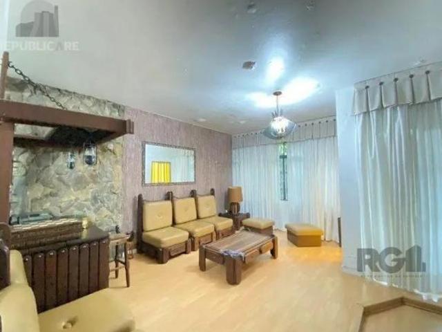 Casa de 2 dormitórios no bairro Sarandi