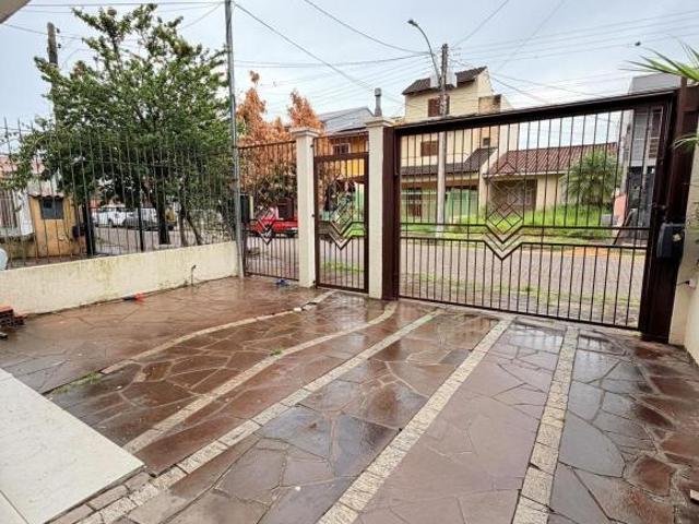Casa de 2 dormitórios na hípica