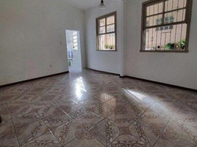 Casa de 2 dormitórios para venda,pronta para morar no bairro Santo Antônio em P