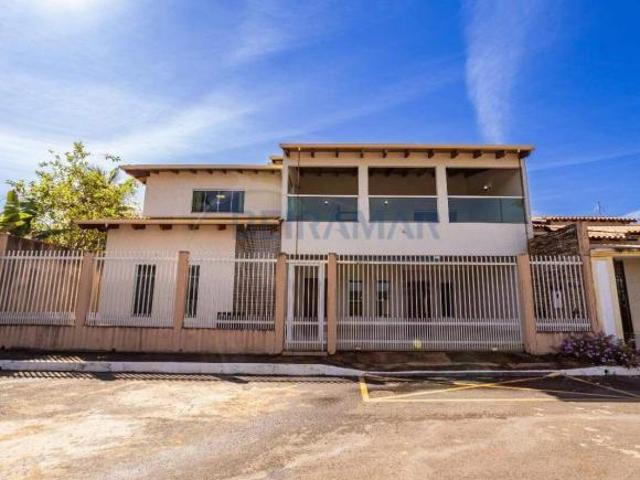 Casa de 2 Pavimentos com 4 Quartos e Área Gourmet em Rua 4 – Vicente Pires
