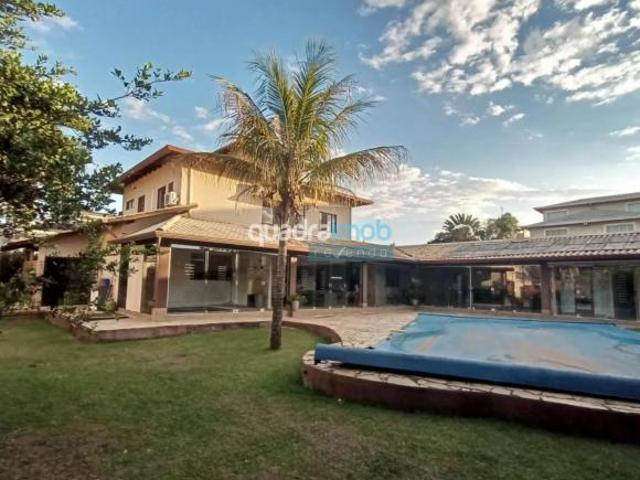 Casa de 2 pavimentos com 4 quartos sendo 2 suítes no Condomínio Vivendas Bela Vista em Sobradinho