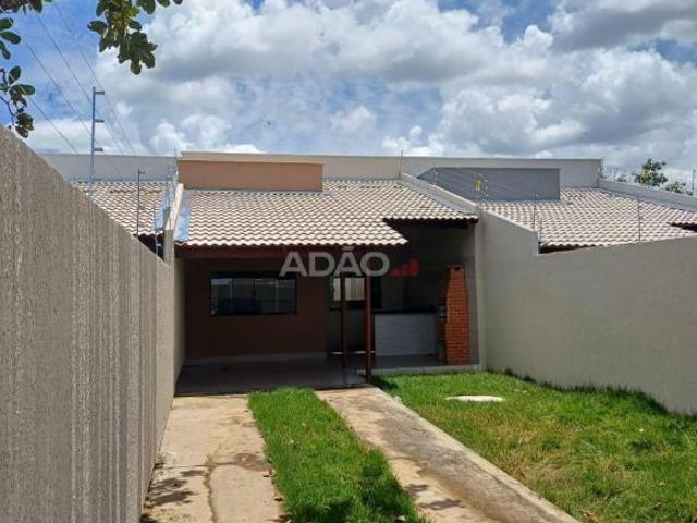 Casa de 2 Qts. com churrasqueira a carvão Casa de Rua com 2 Quarto s por R$ 400000.00 no setor Inde