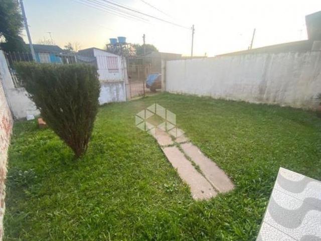 CASA DE 2 QUARTOS, 1 BANHEIRO, PÁTIO AMPLO E GRADEADA
