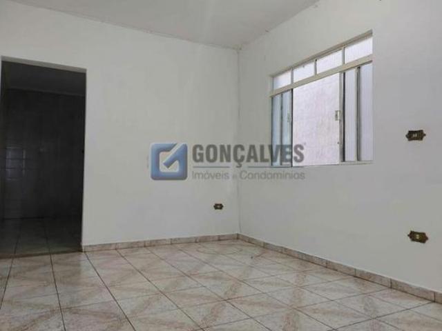 Casa de 2 Quartos à Venda em Vila Palmares, Santo André – R$ 400.000