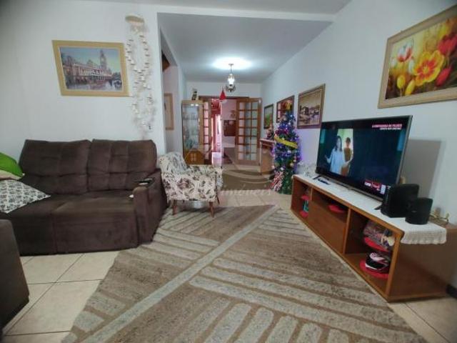 Casa de 2 quartos e 1 suíte na Hípica, Porto Alegre RS: 144,59m², 2 salas, 3 banheiros e vaga de gar