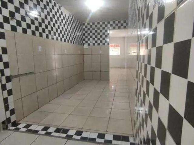 CASA DE 2 QUARTOS EM CONDOMÍNIO FECHADO