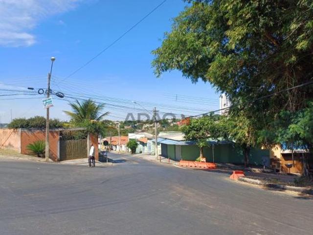 Casa de 2 quartos, no Novo Mundo com LT. grande, OPORTUNIDADE Casa de Rua com 2 Quarto s por R$ 250