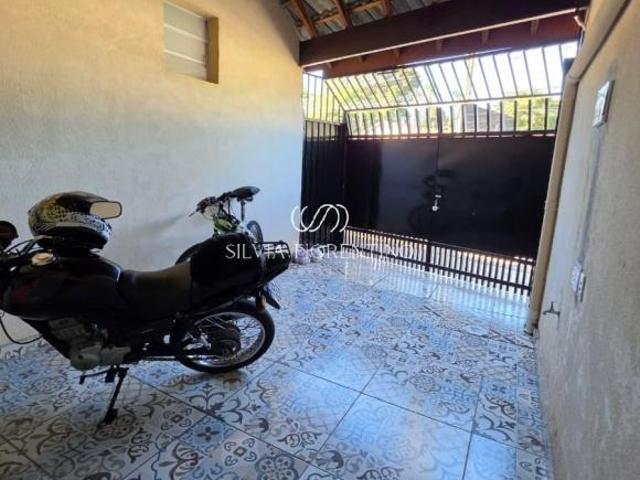 Casa de 2 quartos no Parque São Luís em Taubaté SP, 158m², 3 banheiros e 2 vagas de garagem. Venha c