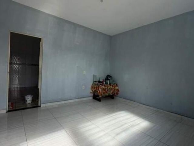 Casa de 2 Quartos sendo 1 Suíte com Lote Amplo de 360m² em Bairro em Crescimento!