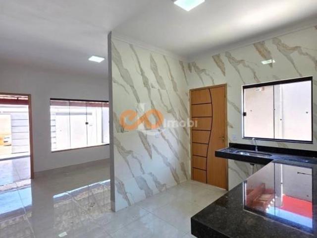 Casa de 3/4 próximo ao centro com ar$6.800 de entrada