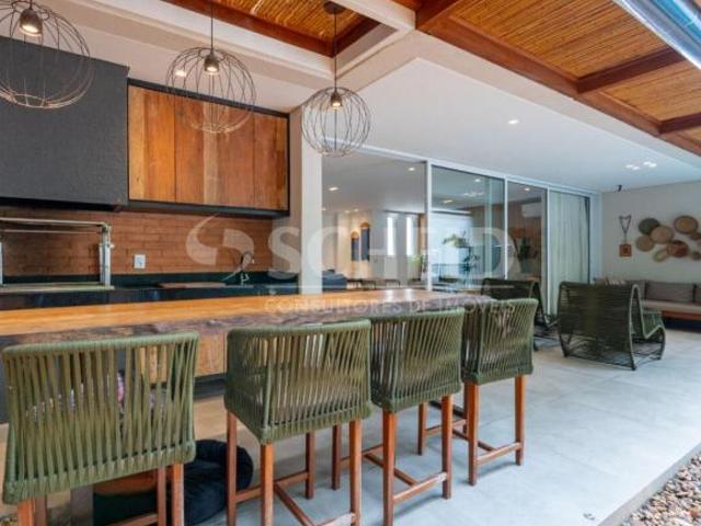 Casa de 357m² com 3 suítes e lazer no Condomínio Modernne