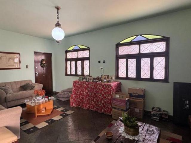 Casa de 360 m² com 3 quartos à venda em Nova Suissa Excelente localização
