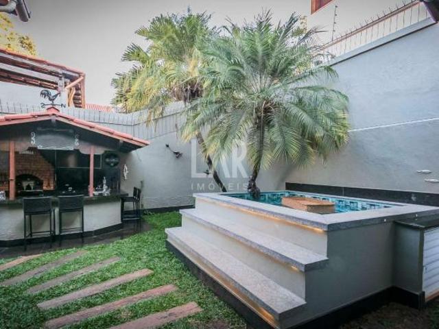 Casa de 362m² à venda com 5 quartos e 6 vagas de garagem no bairro São Bento, em Belo Horizonte/MG