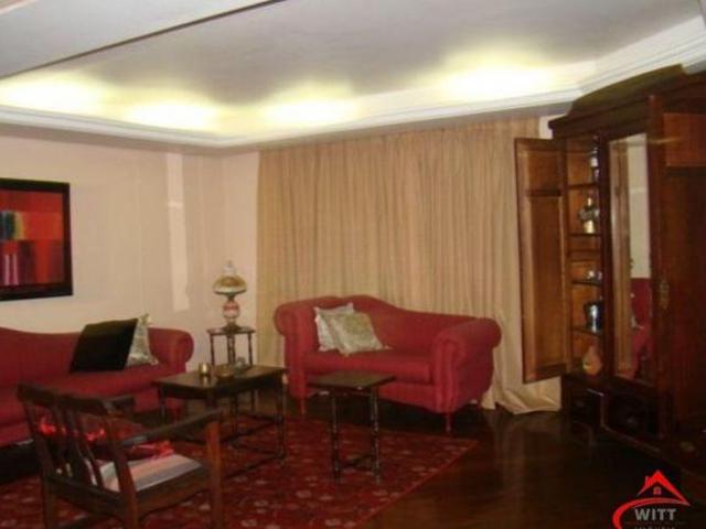 Casa de 370m² 4 dormitórios, 2 suítes e 4 vagas de garagem no bairro Espírito