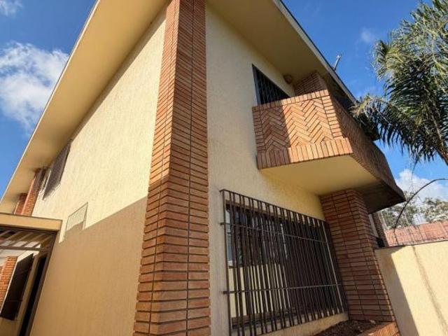 Casa de 377 m² com 3 quartos à venda em Jardim Bonfiglioli