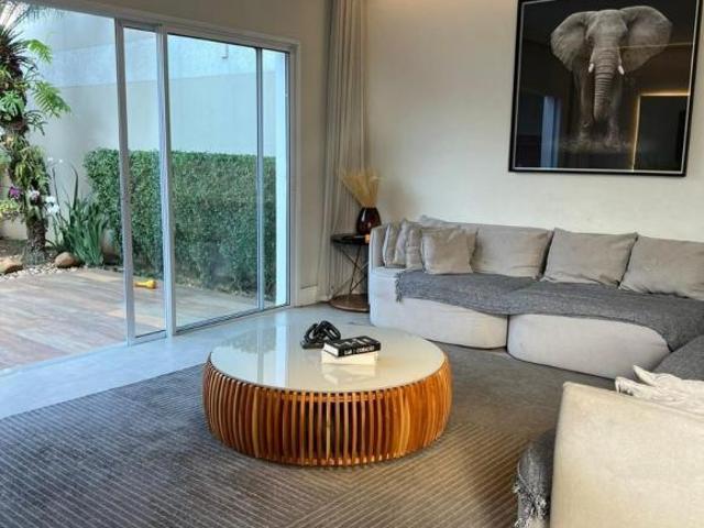 Casa de 385 m², 4 quartos em Vila Constança, São Paulo