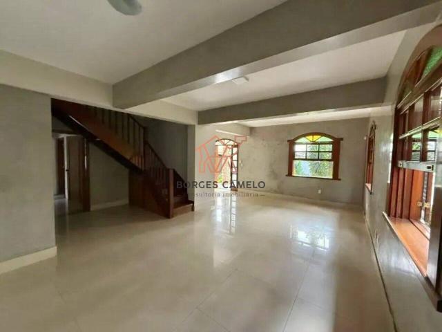 Casa de 300 m² na Castelo Moura Castelo Belo Horizonte MG, aluguel por R$ 8.000/mês