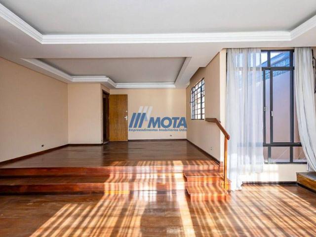Casa de 300 m² na Victório Viezzer Vista Alegre Curitiba PR, à venda por R$ 1.390.000 ou aluguel por R$ 6.800/mês