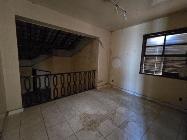 Casa de 300 m² com 3 quartos à venda em Santa Amélia