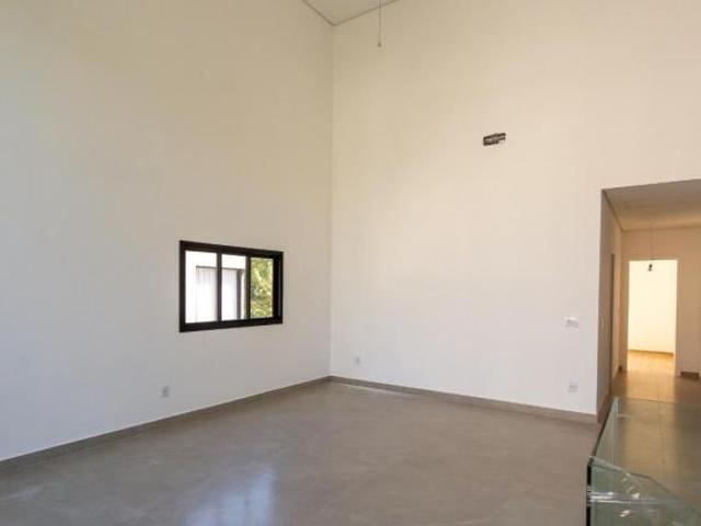 Casa de 300 m², 4 quartos em Suru, Santana de Parnaíba