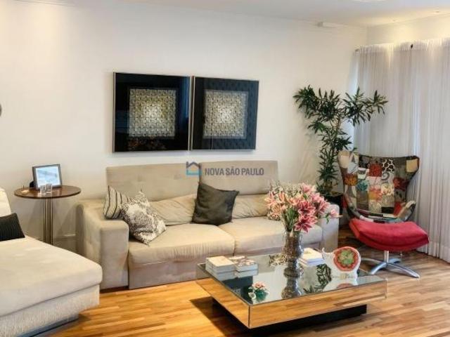 Casa de 307m², 4 Dormitórios, 4 Suítes, Ipiranga
