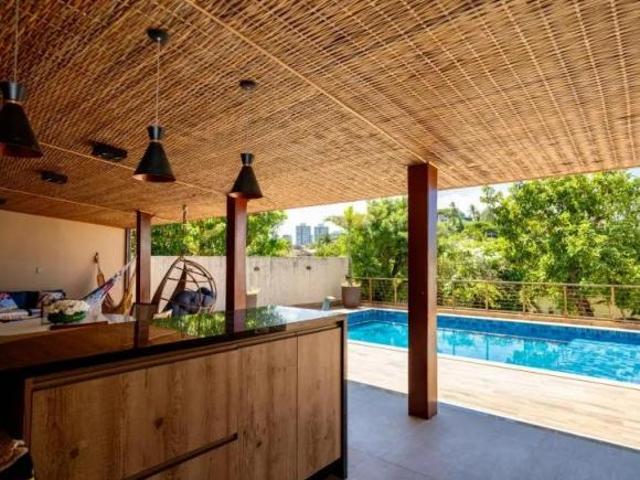 Casa de 320 m² com 4 quartos à venda em Caraguatatuba SP