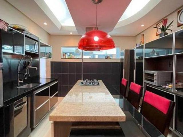 Casa de 320 m² com 5 quartos à venda no Jardim Ricetti