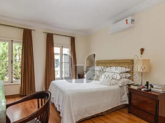 Casa de 332m² no Jardim Paulistano!