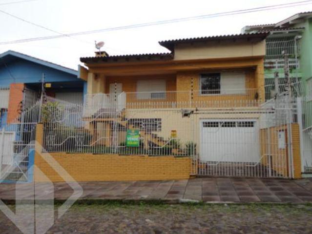 CASA DE 4 DORMITÓRIOS, 1 SUITE, 3 BANHEIROS E 4 VAGAS