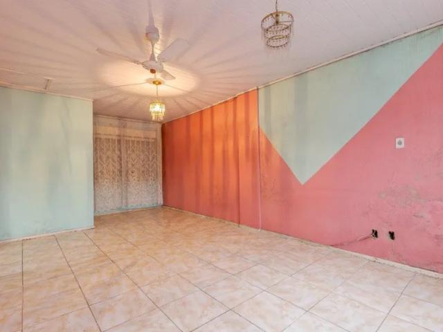 Casa de 3 dormitórios, 4 banheiros e 3 vagas de garagem no bairro Agronomia