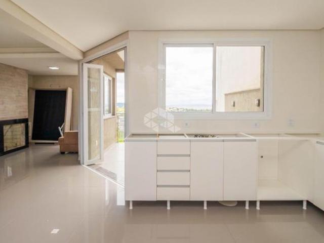 Casa de 3 Dormitórios com Suíte e Vista para o Guaíba em Loteamento Exclusivo