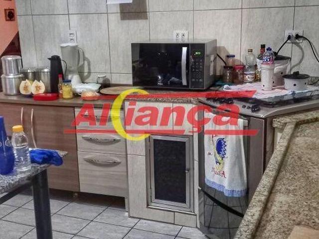 Casa de 3 dormitórios À venda na Vila Barros