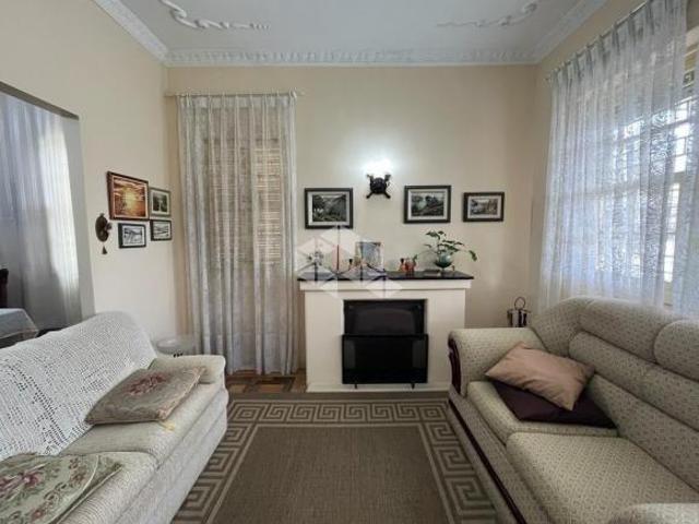 CASA DE 3 DORMITÓRIOS A VENDA NO JARDIM LINDÓIA