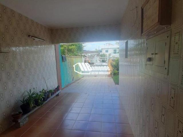 Casa de 3 dormitórios e edícula