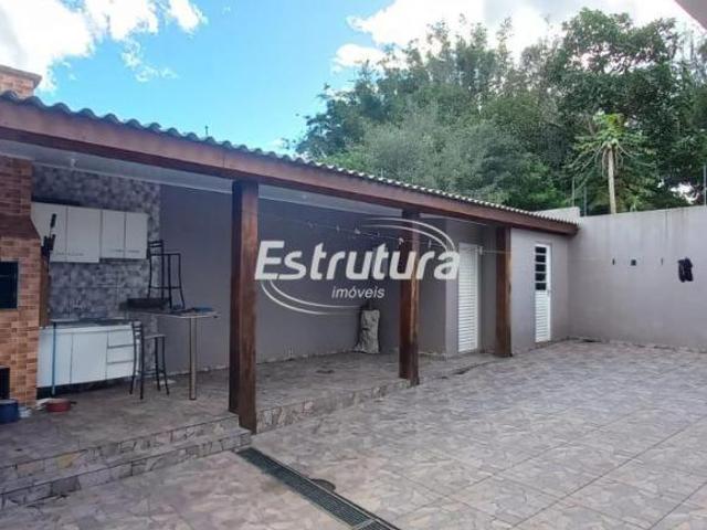 Casa de 3 dormitórios em ótima localização