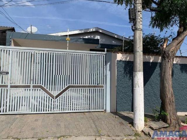 Casa de 3 dormitórios no Centro
