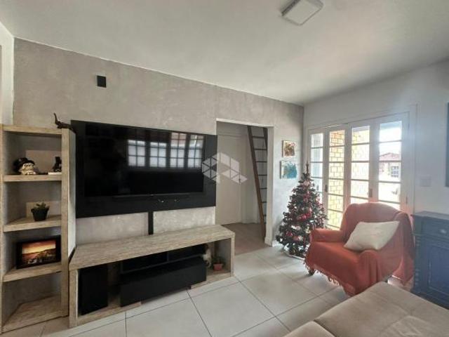 Casa de 3 dormitórios no bairro Belém Novo