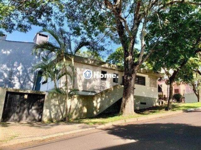Casa de 3 dormitórios no bairro Bom Jesus