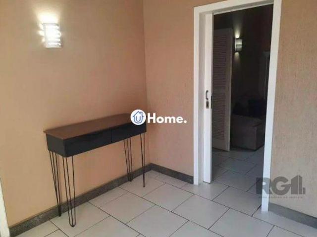 Casa de 3 dormitórios, no bairro Glória