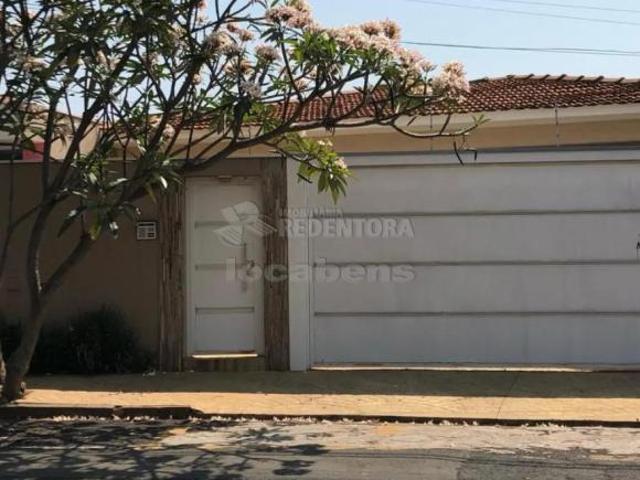 Casa de 3 dormitórios no bairro Jardim Alvorada