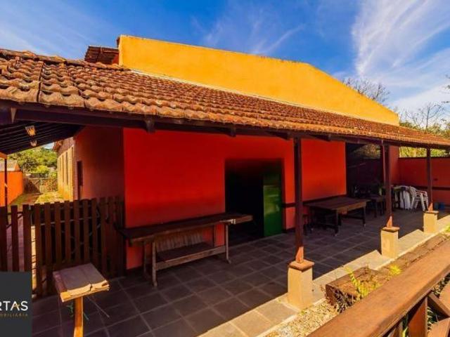 Casa de 3 dormitórios, no Bairro Ponta Grossa Porto Alegre