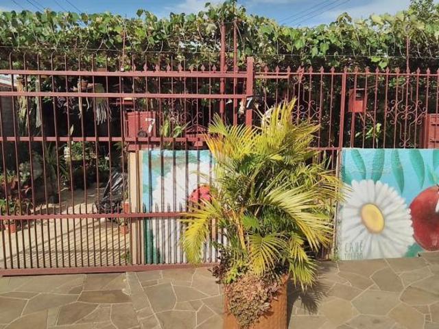 Casa de 3 dormitórios no bairro Salgado Filho em Santa Maria