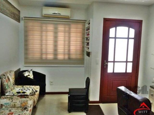 Casa de 3 dormitórios no bairro Sarandi