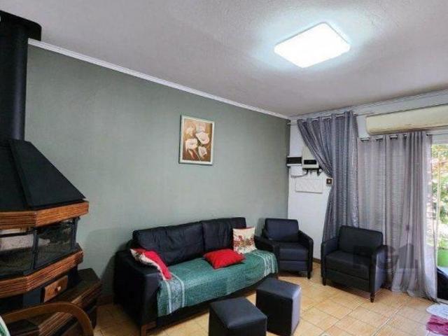 Casa de 3 dormitórios no bairro Vila Nova