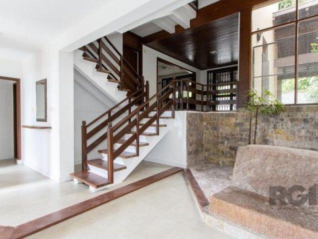 Casa de 3 dormitórios no Jardim Isabel com vista para o Guaíba