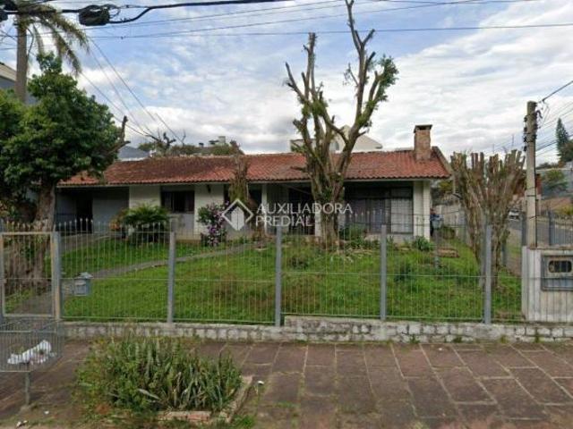Casa de 3 Dormitórios no Partenon