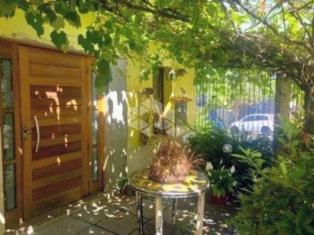 Casa de 3 dormitórios na Azenha