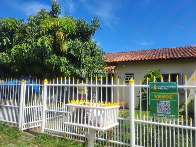 Casa de 3 dormitórios na Restinga