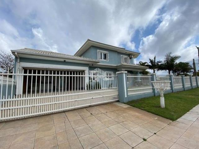 Casa de 3 dormitórios sendo 1 suíte enorme com closet e sacada, Zona Nova, Capão