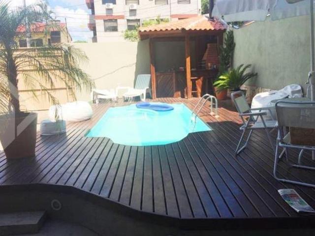 CASA DE 3 SUÍTES, OU 8 D NO BAIRRO PARTENOM JUNTO DA PUC VAGAS E PISCINA